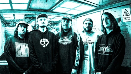 Meet SPLIT CHAIN: The fast-rising nu-gaze band channeling DEFTONES and ...