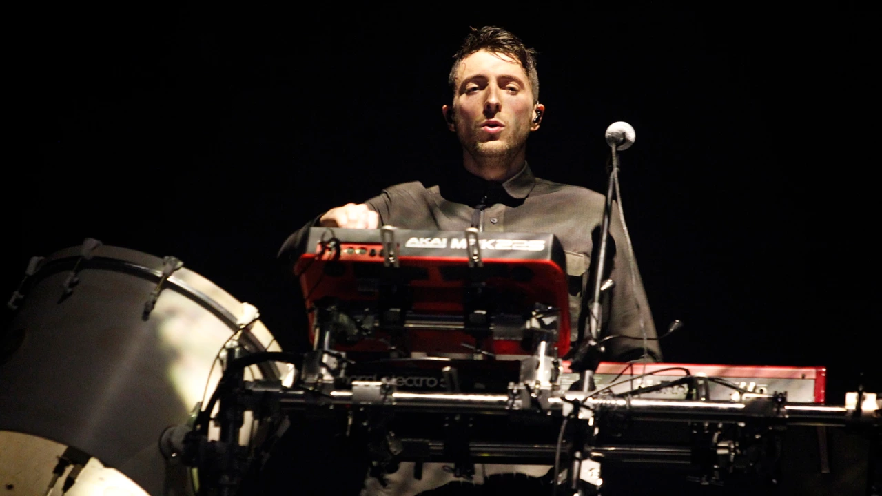 BRING ME THE HORIZON split with JORDAN FISH