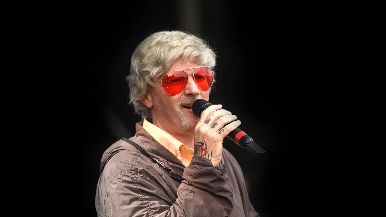 Is This Angry Anti-Limp Bizkit Activist Actually Fred Durst?