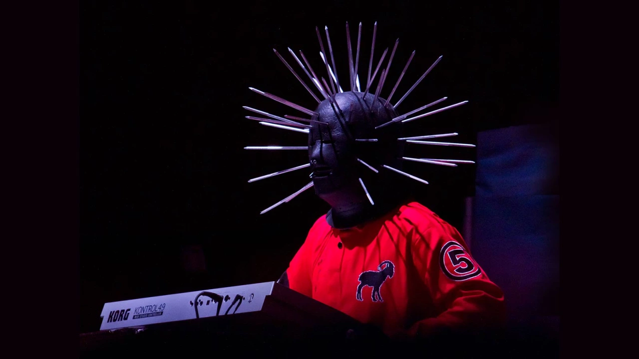 SLIPKNOT split with CRAIG JONES after 27 years