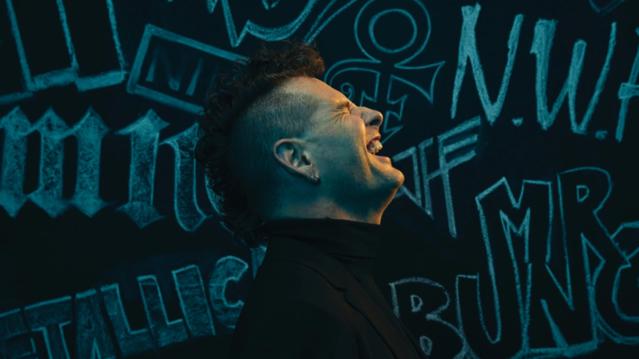 COREY TAYLOR picks best solo song for introducing new fans