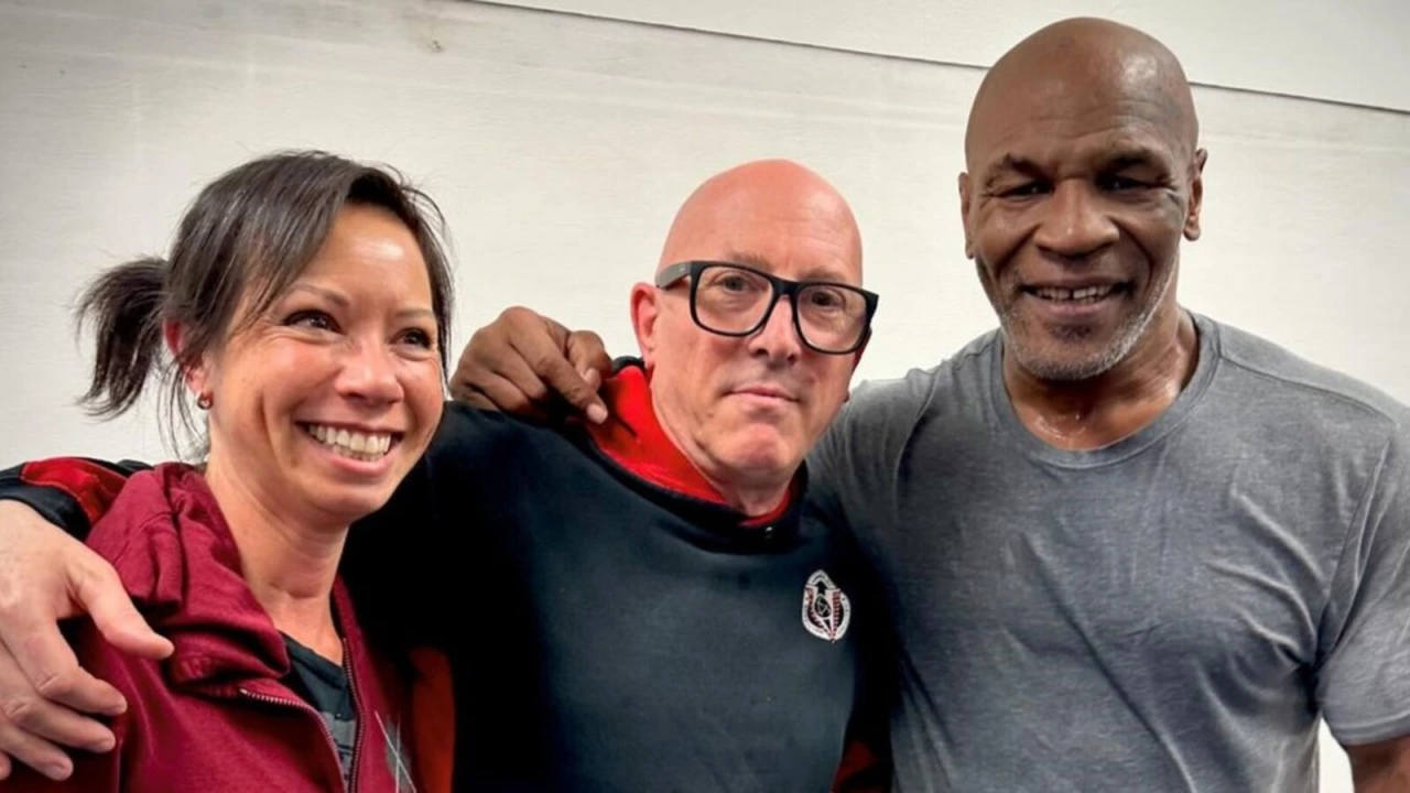 TOOL singer MAYNARD JAMES KEENAN is helping MIKE TYSON train for JAKE ...