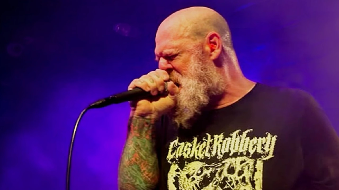 EXODUS reunite with vocalist ROB DUKES