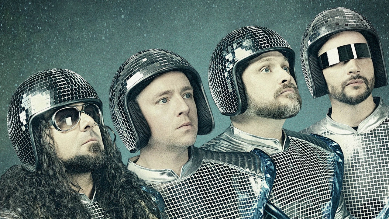 COHEED AND CAMBRIA star on cover of REVOLVER's Spring 2025 issue