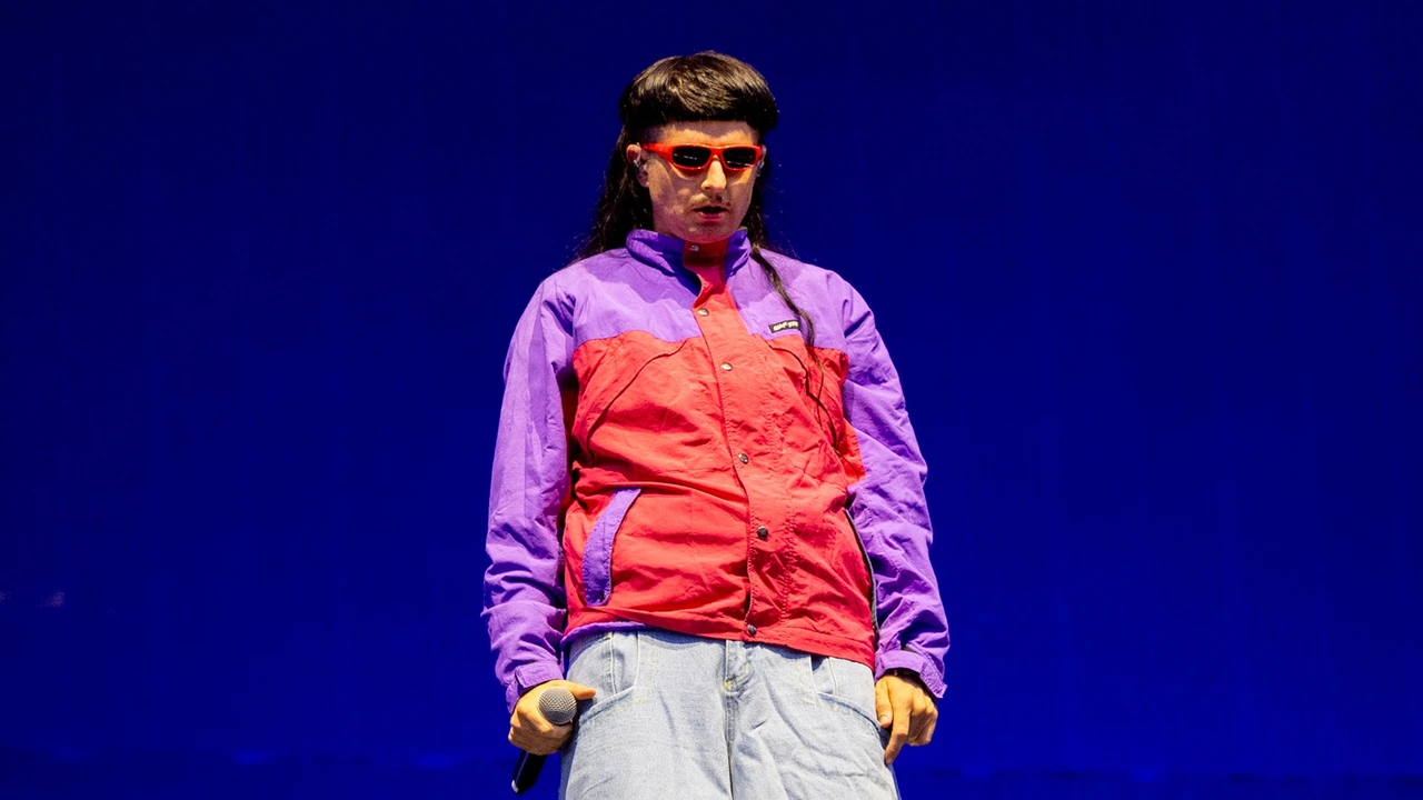 OLIVER TREE, genre-defying musician, dead at 32