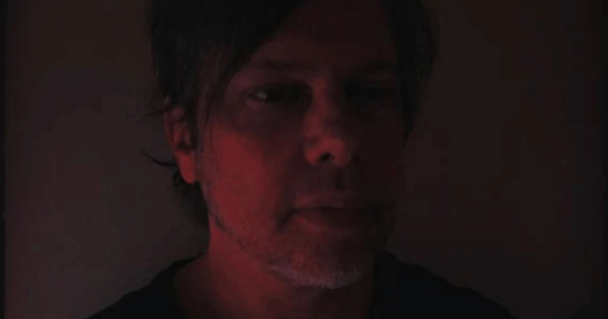 Hear ACID BATH singer DAX RIGGS' first new solo song in 14 years "deceiver"