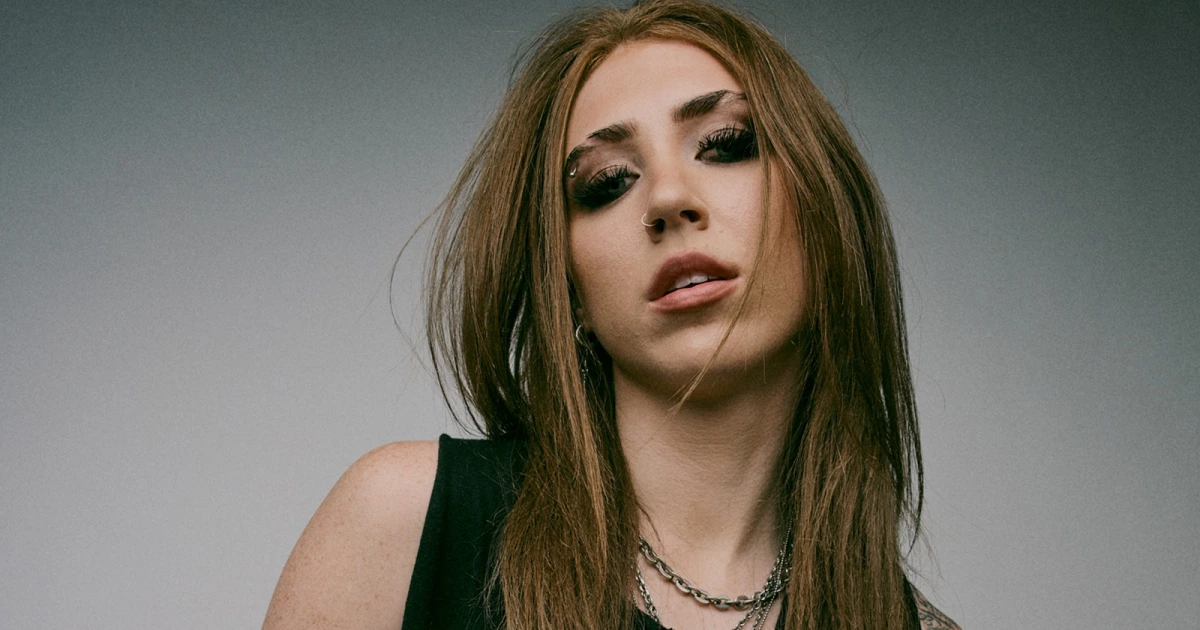 Hear KAMI KEHOE's new power ballad "HEARTLESS"