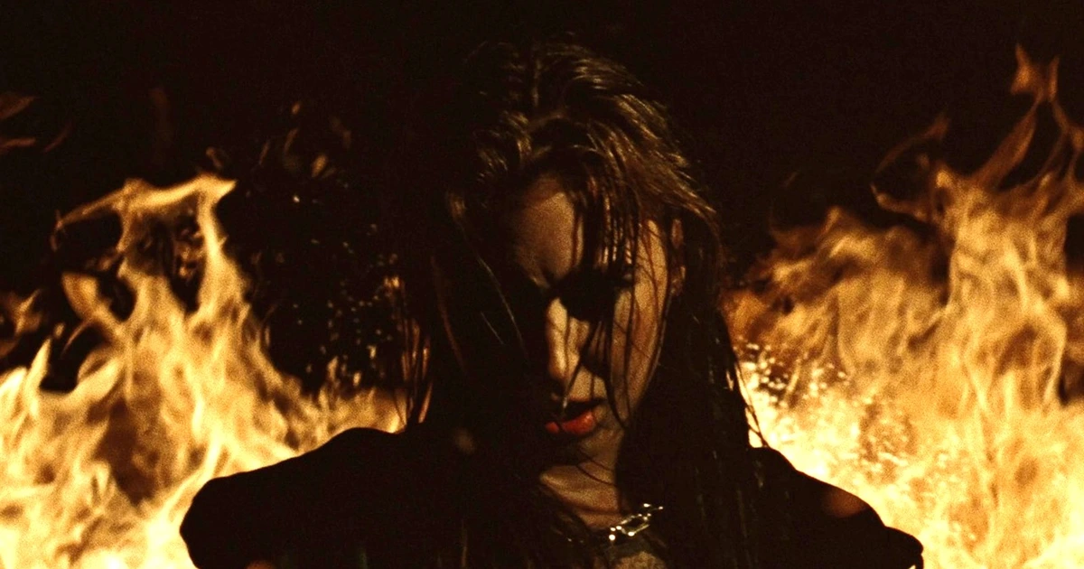 KAMI KEHOE goes off on toxic exes on new song "PSYCHO"