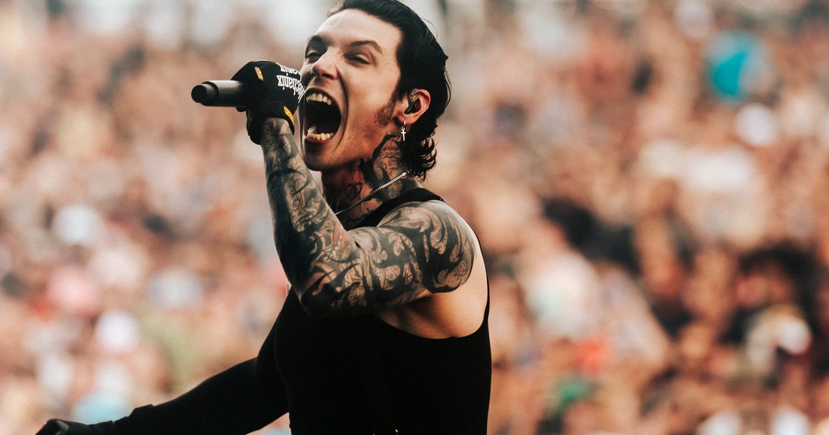BLACK VEIL BRIDES announce more "Vindicatour" headline dates