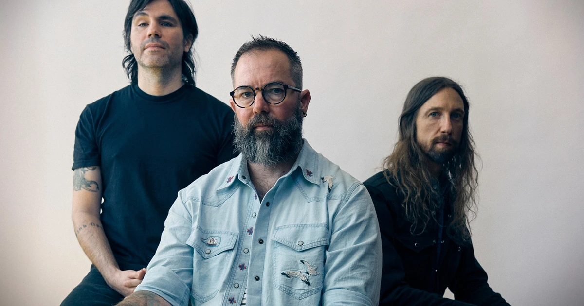 RUSSIAN CIRCLES announce new album with doomy song "Empath"