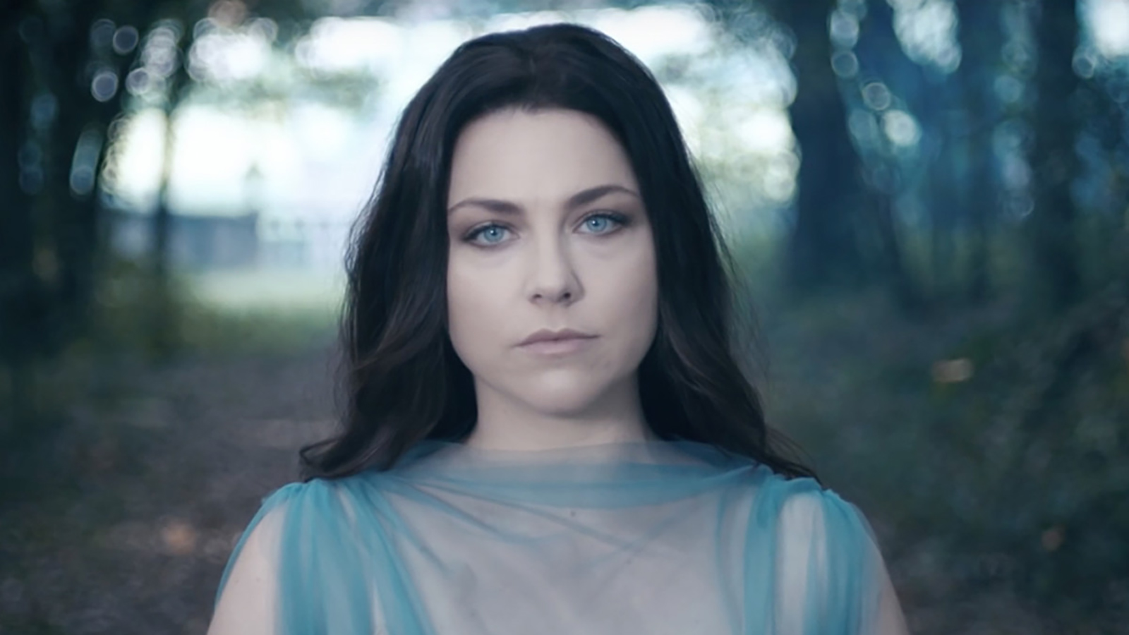 Fan poll: Top 5 AMY LEE songs outside of EVANESCENCE