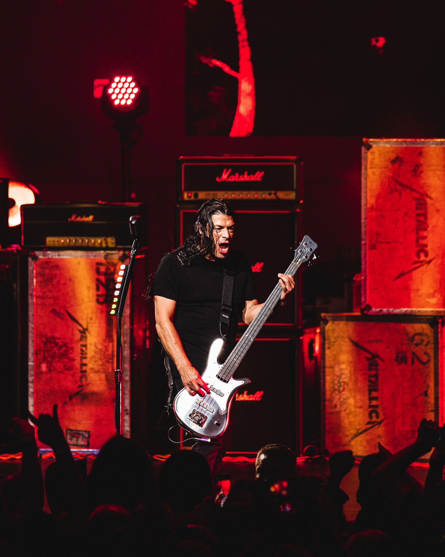 Metallica's Zazula Tribute Show: See Stunning Photos of Throwback Set