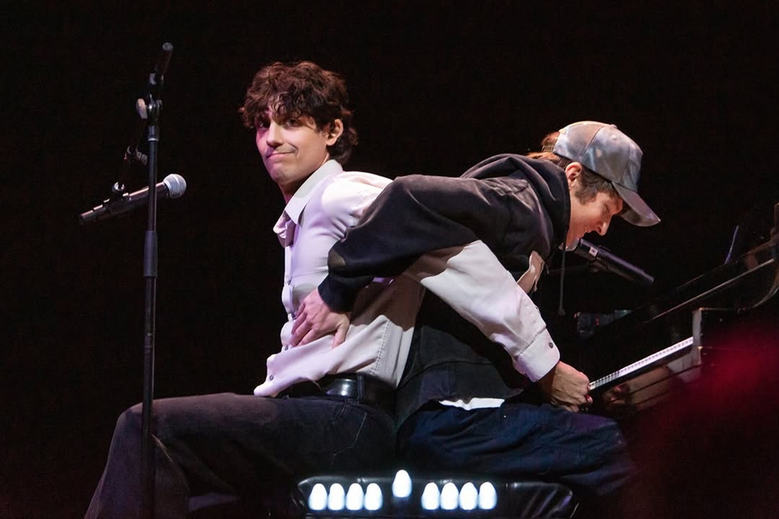 See TURNSTILE's BRENDAN YATES play piano version of "UNDERWATER BOI"