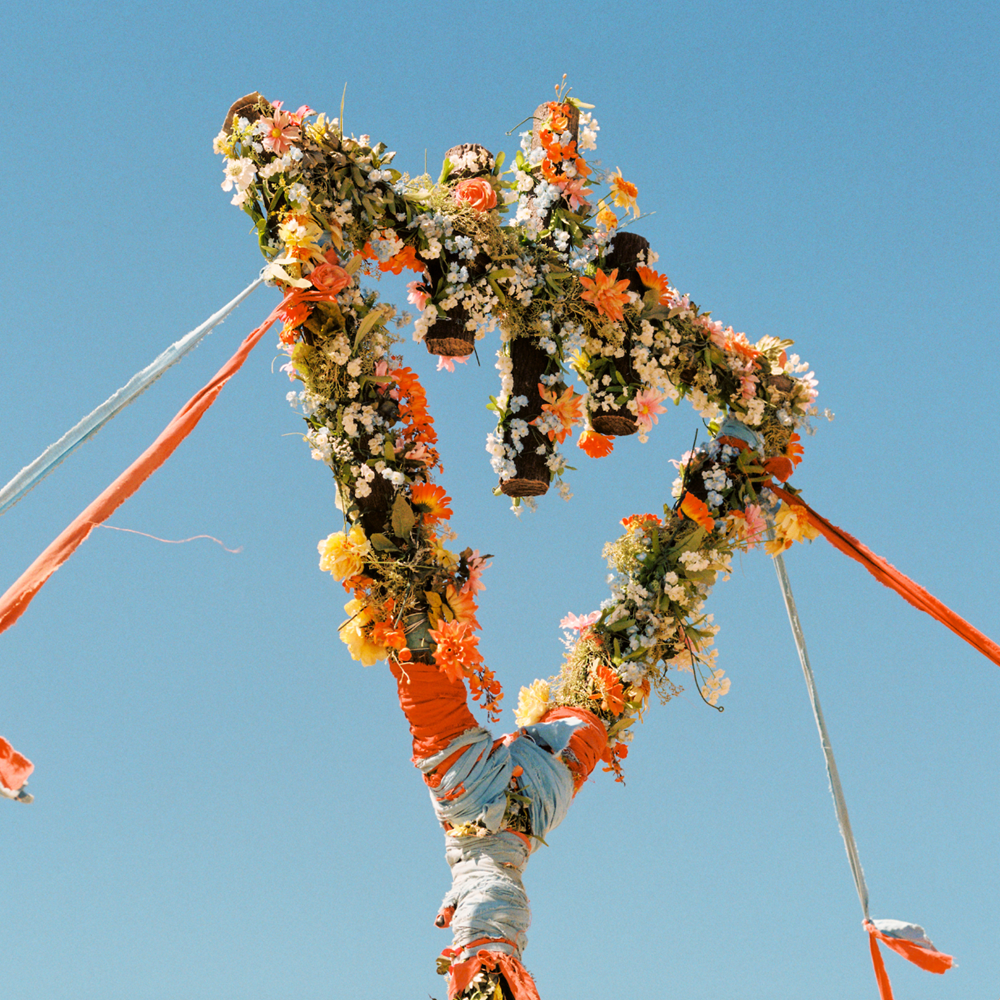 THE DEVIL WEARS PRADA announce 'Flowers' album with dynamic double single